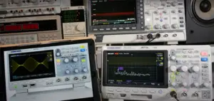 Logic Analyzer vs. Oscilloscope: Main Differences - ElectronicsHacks