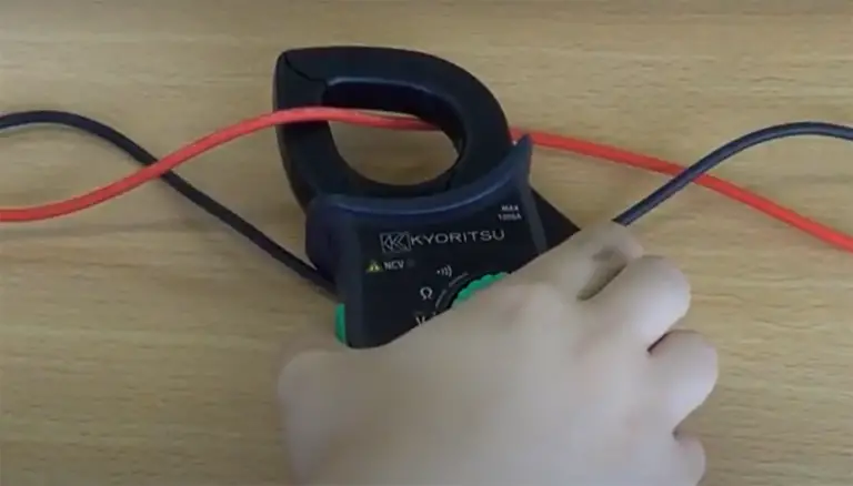 How to Use a Clamp Meter? - ElectronicsHacks