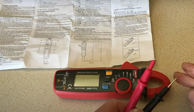 How to Use a Clamp Meter? - ElectronicsHacks