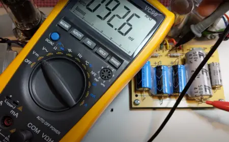 How to Safely Discharge a Capacitor? - ElectronicsHacks