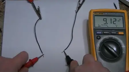 How to Read a Capacitor? - ElectronicsHacks