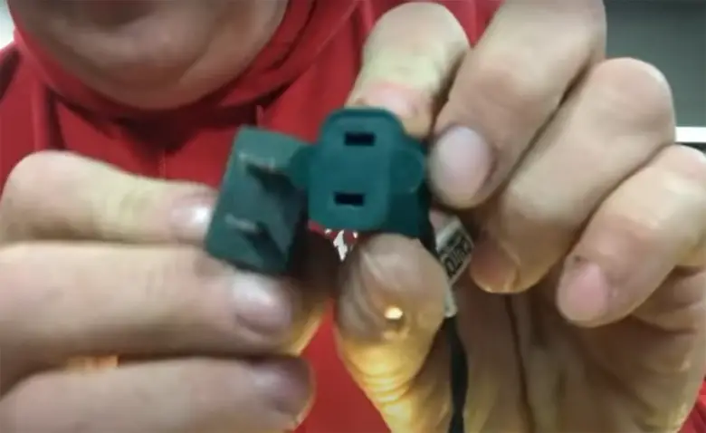 How to Test Christmas Lights With a Multimeter? - ElectronicsHacks