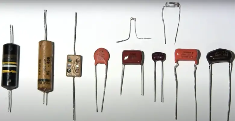 What Does a Capacitor Do? - ElectronicsHacks
