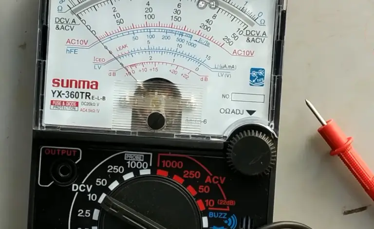 Analog vs. Digital Multimeter: What’s the Difference? - ElectronicsHacks Analog vs. Digital Multimeter: What’s the Difference? - ElectronicsHacks