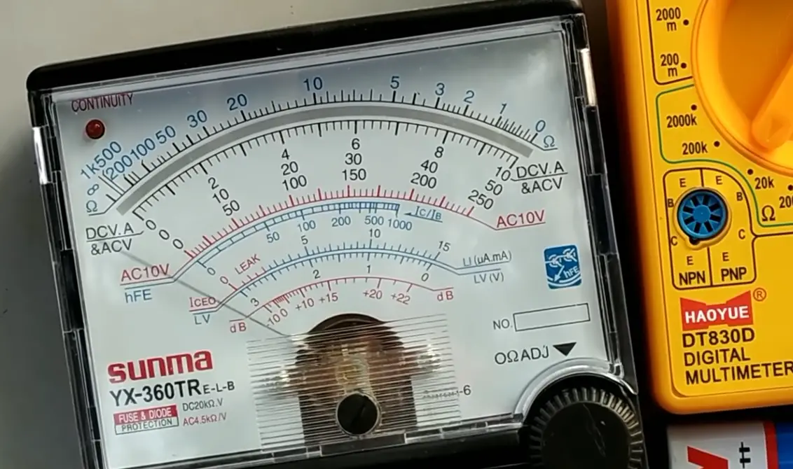 Analog vs. Digital Multimeter: What’s the Difference? - ElectronicsHacks