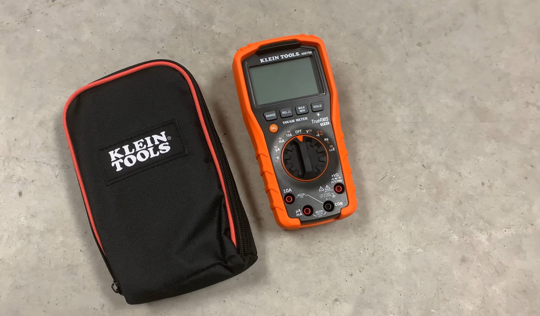 Certified Electrician vs. Licensed Electrician: What’s the Difference ...