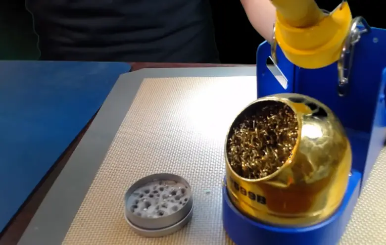 Hakko 599B Soldering Iron Tip Cleaner Review - ElectronicsHacks
