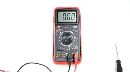 Multimeter vs. Voltmeter: What’s the Difference? - ElectronicsHacks
