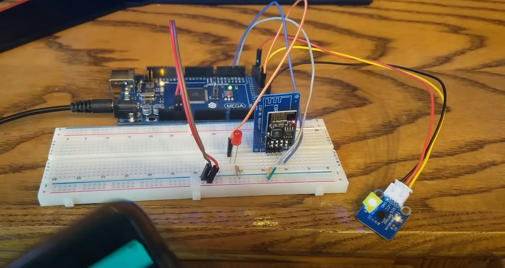 ESP8285 vs. ESP8266: What’s the Difference? - ElectronicsHacks