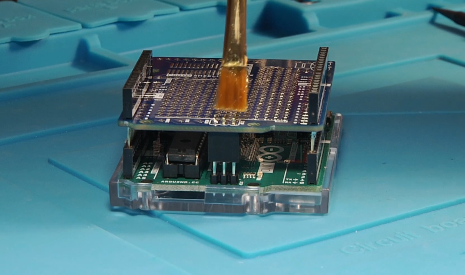 How to Use Arduino Protoshield? - ElectronicsHacks