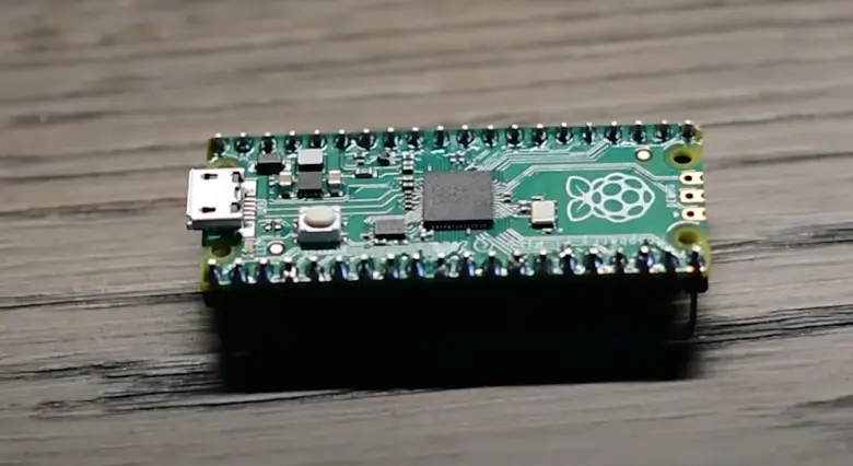 Raspberry Pi Pico vs. ESP32: Which is Better? - ElectronicsHacks