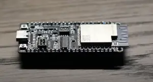 Raspberry Pi Pico vs. ESP32: Which is Better? - ElectronicsHacks