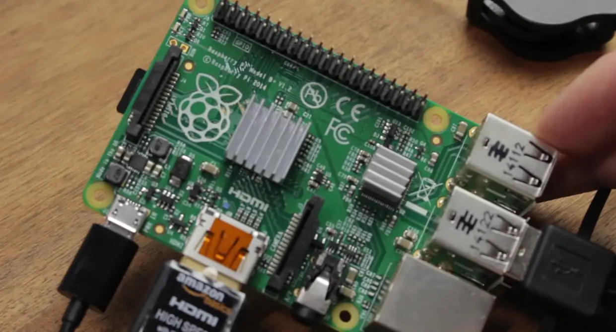 Raspberry Pi vs. Banana Pi: Which is Better? - ElectronicsHacks