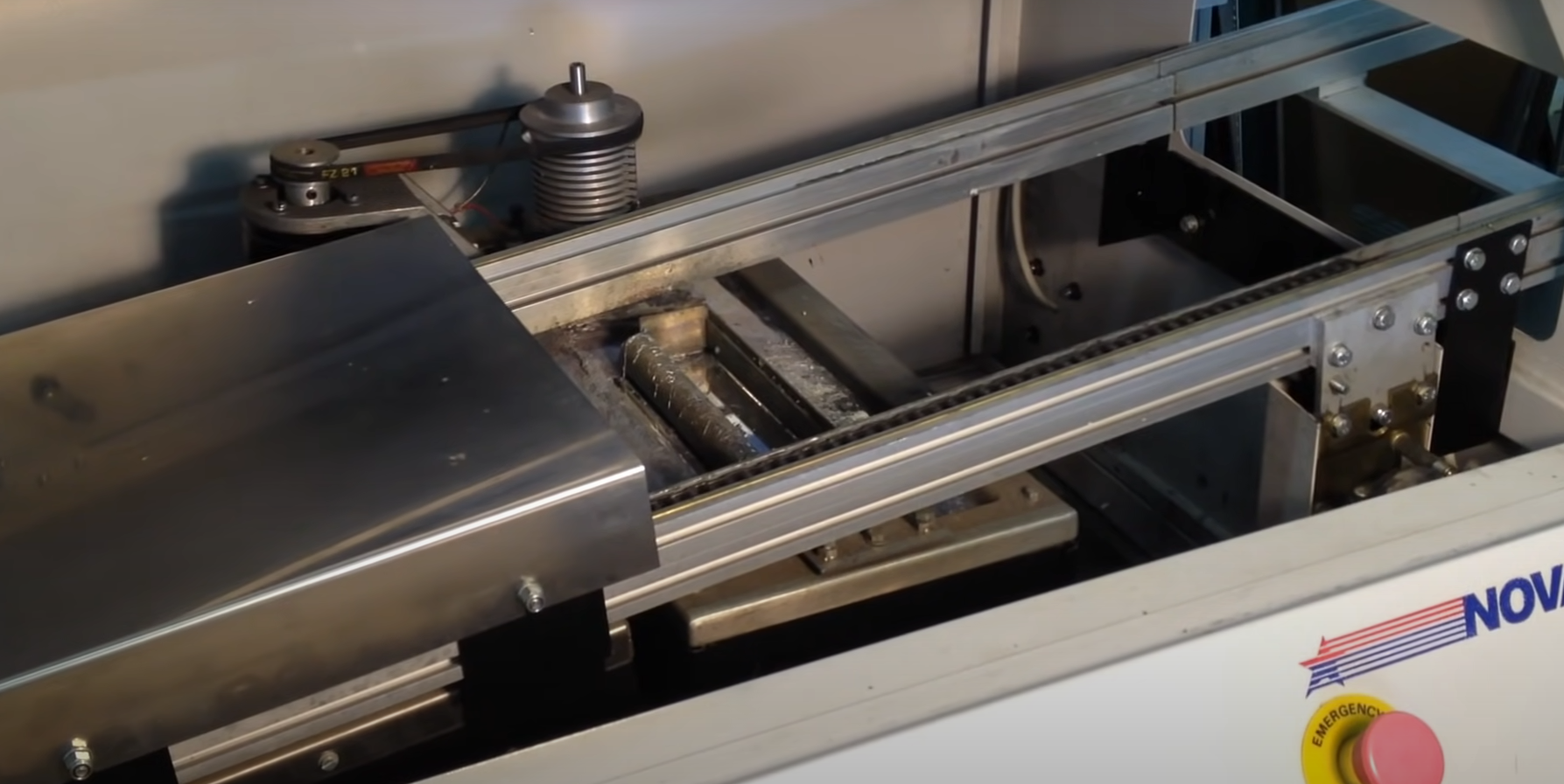 What Is Wave Soldering? - ElectronicsHacks