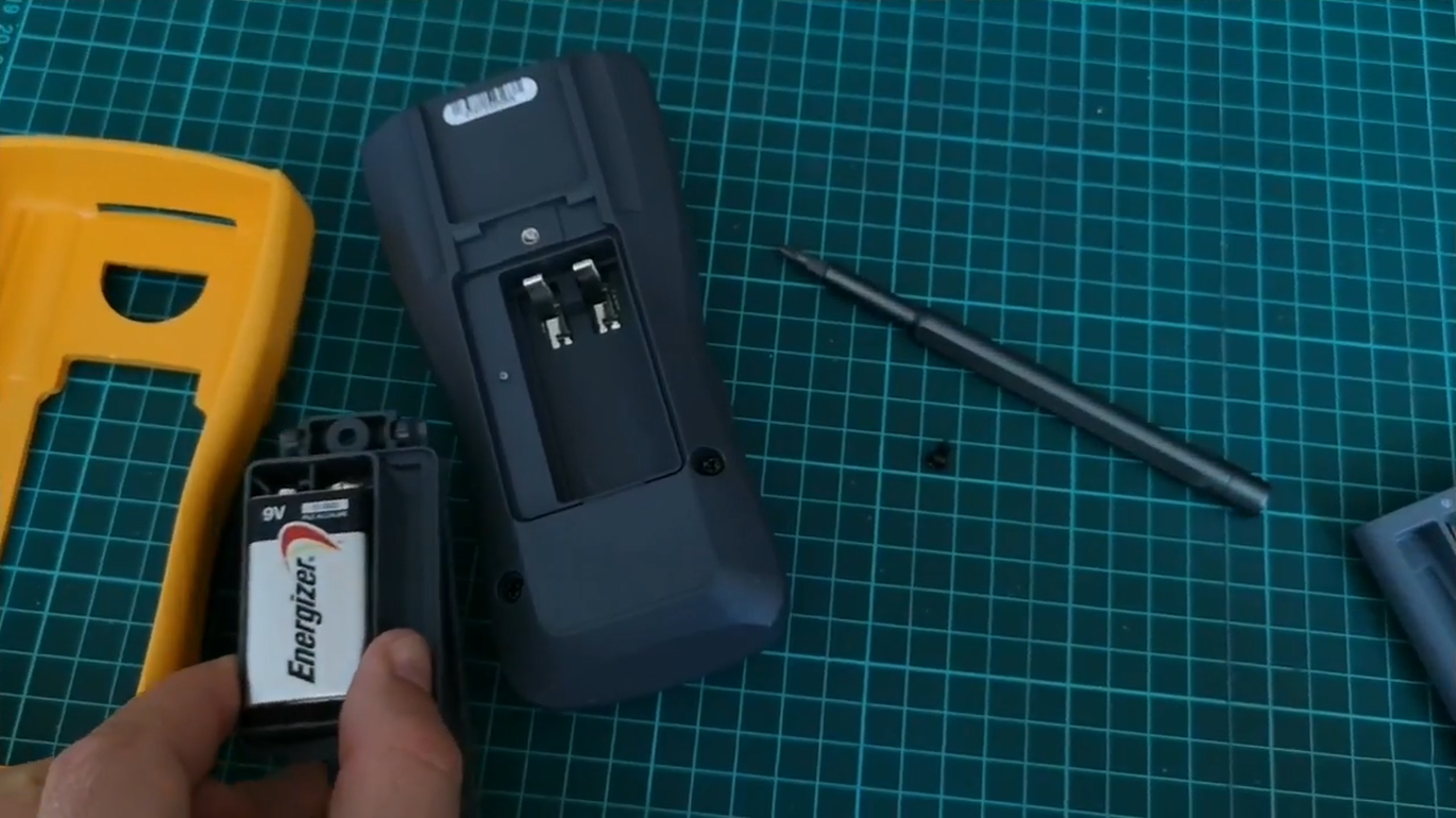 Fluke 115 vs. 117: Which Multimeter is Better? - ElectronicsHacks