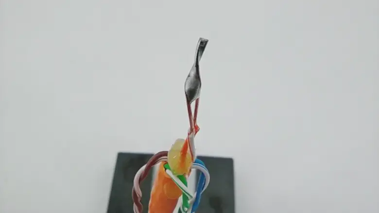 Flux vs. Solder Paste: What’s the Difference? - ElectronicsHacks