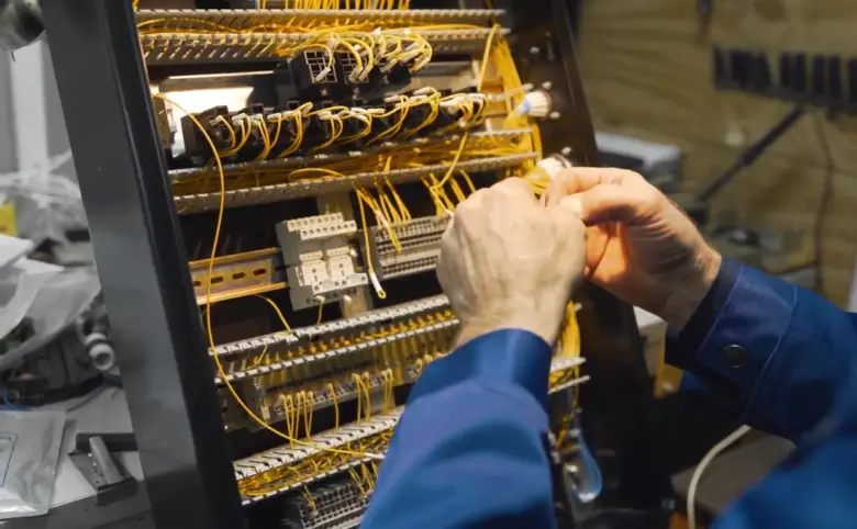 How to Become an Electrician in Texas? - ElectronicsHacks