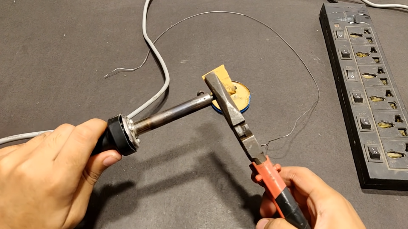 Solder Not Sticking: How to Fix That? - ElectronicsHacks