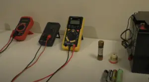 How to Test an AVR With a Multimeter? - ElectronicsHacks