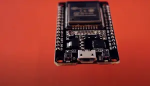 ESP32 DevKit v1 Pinout - ElectronicsHacks