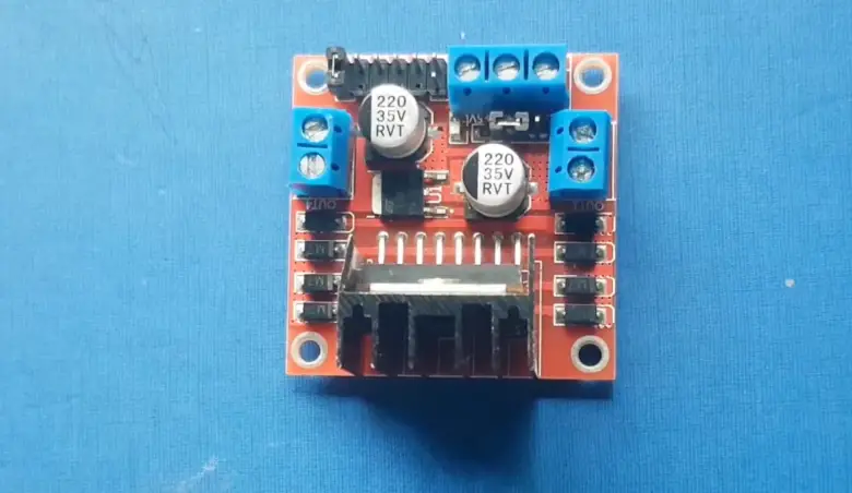 How to Control a DC Motor With an Arduino? - ElectronicsHacks