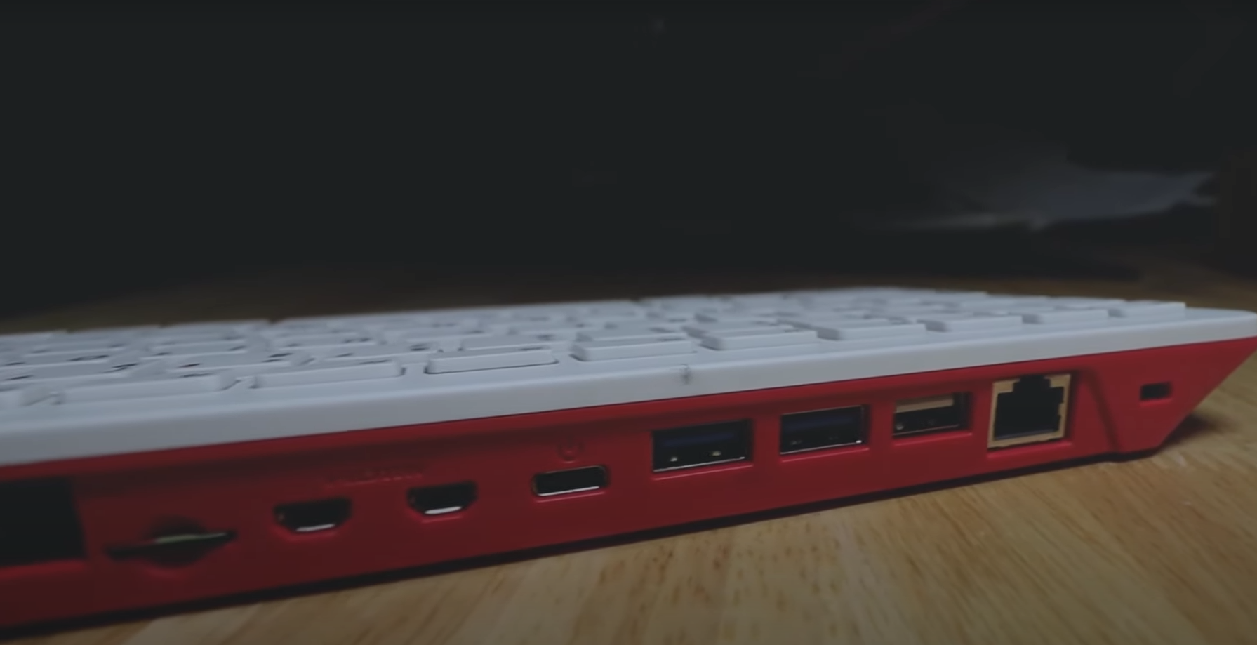 Raspberry Pi 400 Projects - ElectronicsHacks