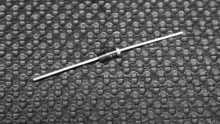 1N4004 Diode Pinout and Specifications - ElectronicsHacks