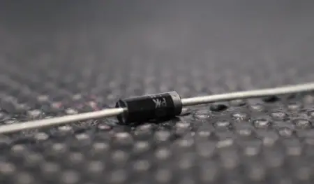 1N4004 Diode Pinout and Specifications - ElectronicsHacks