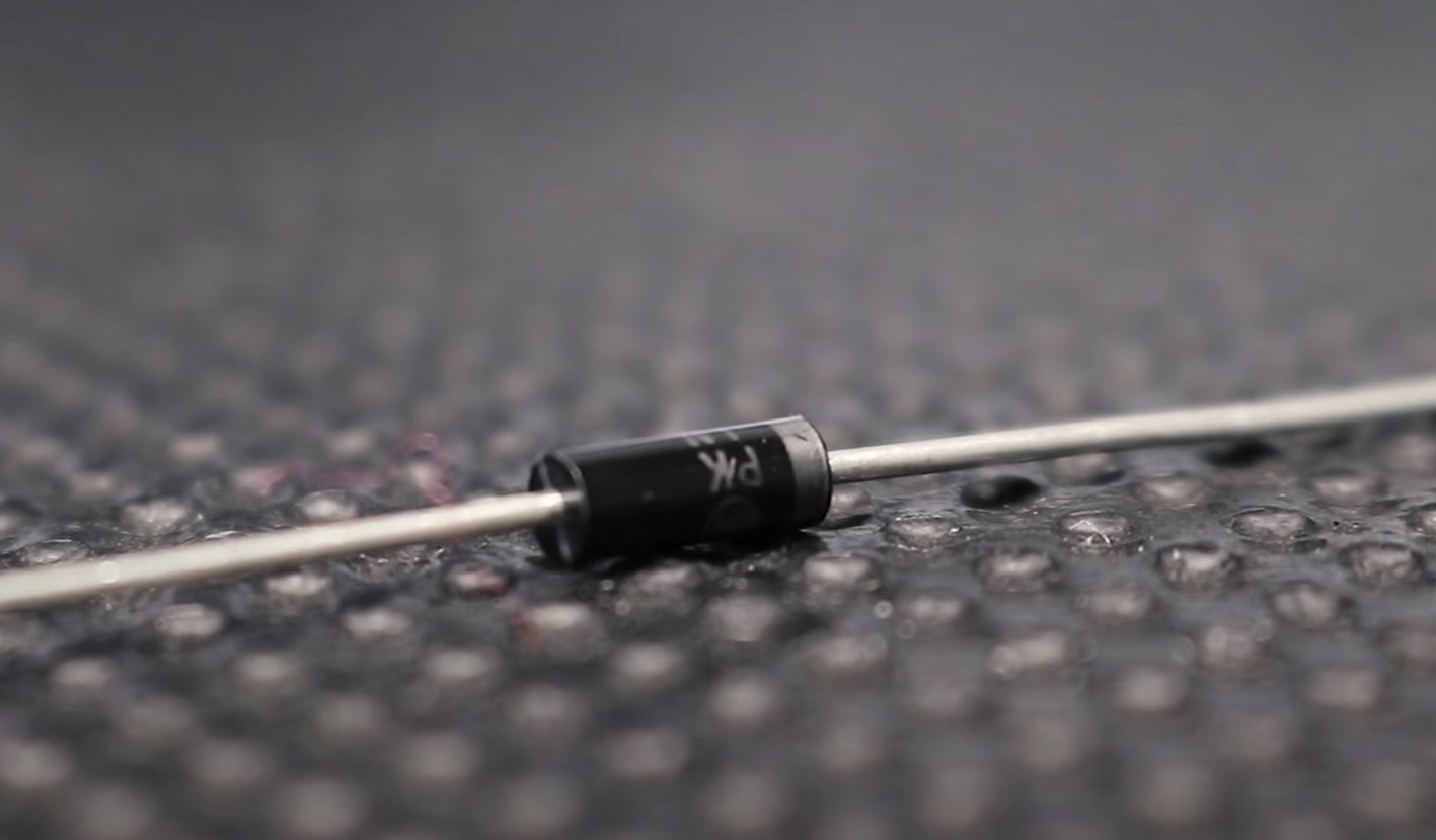 1N4004 Diode Pinout and Specifications - ElectronicsHacks