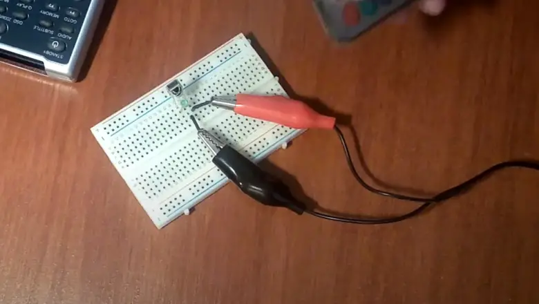1N4004 Diode Pinout and Specifications - ElectronicsHacks