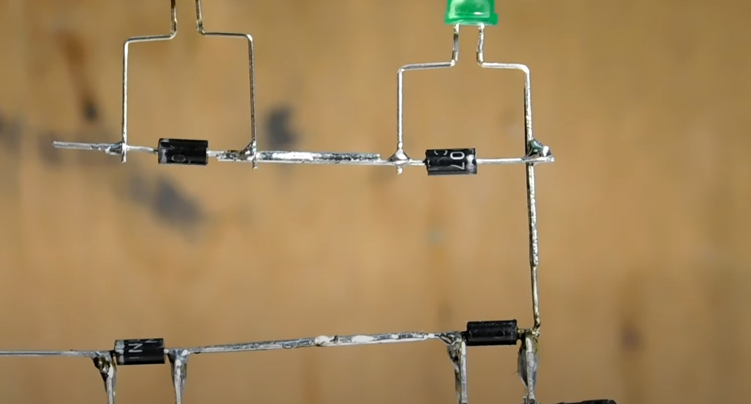 1N4007 Diode Pinout and Specifications - ElectronicsHacks