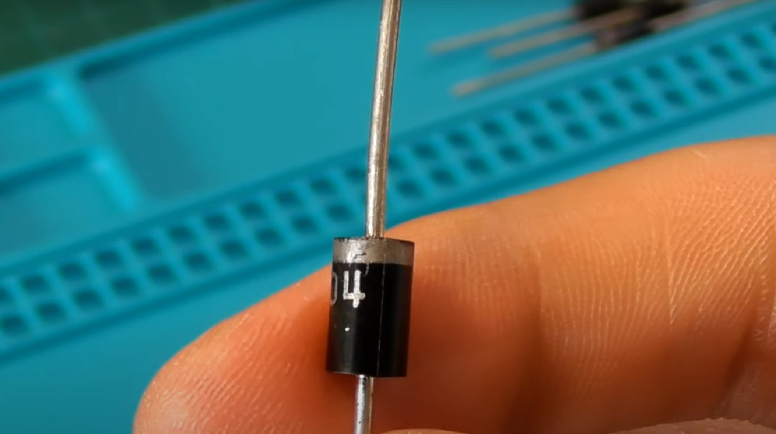 1N5819 Diode Pinout and Specifications - ElectronicsHacks