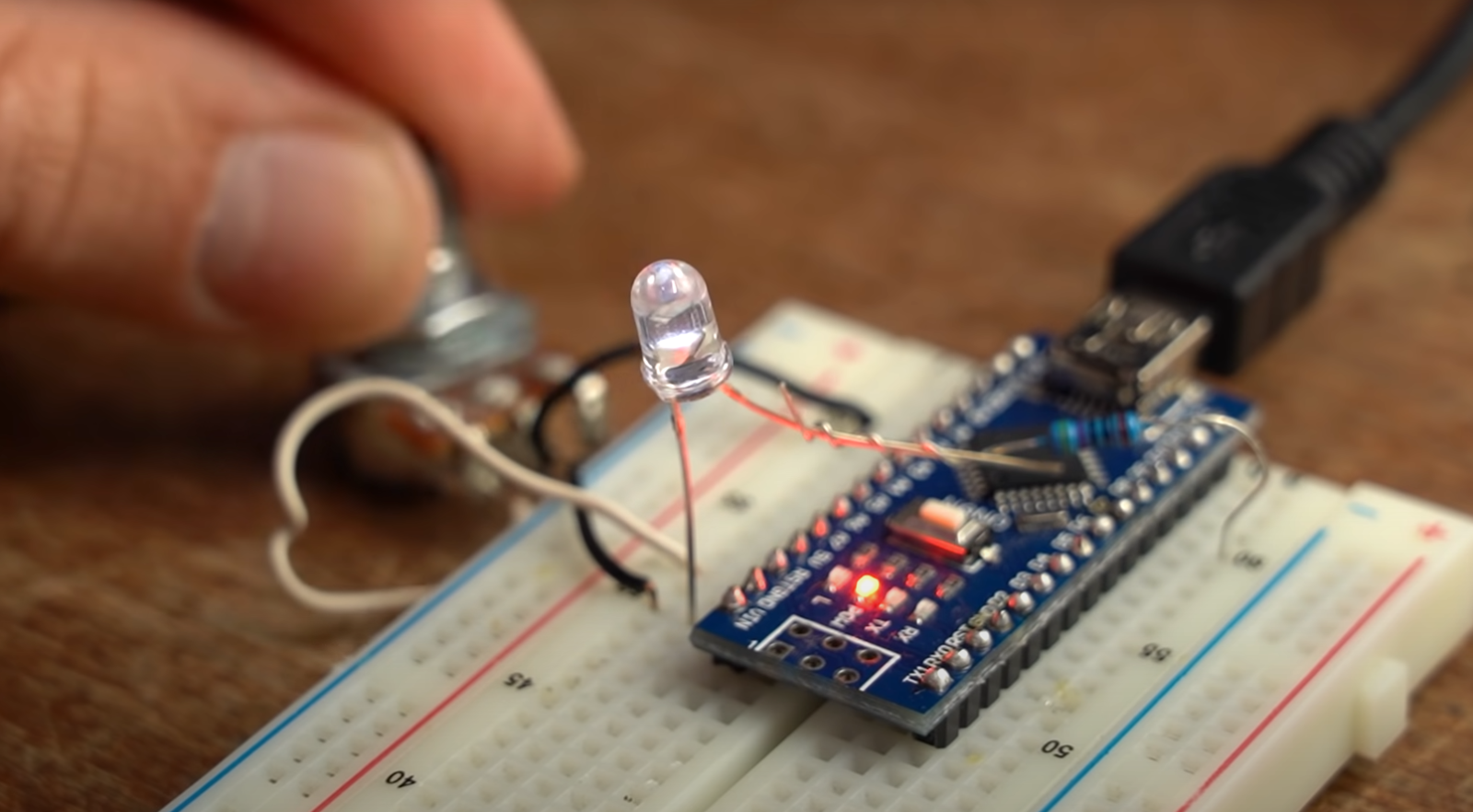 Circuit Projects for Beginners - ElectronicsHacks