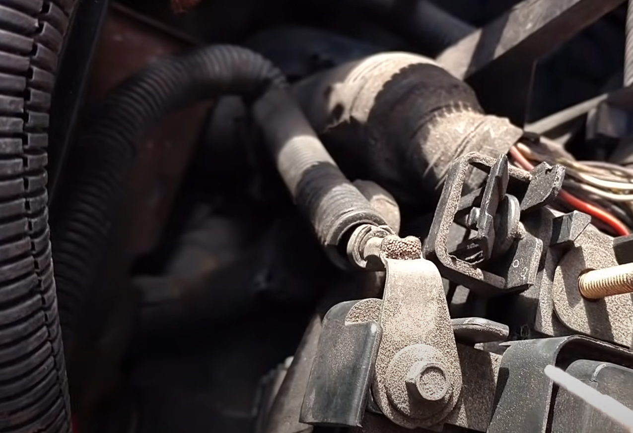 How to Pull a Fuse Without a Fuse Puller? - ElectronicsHacks