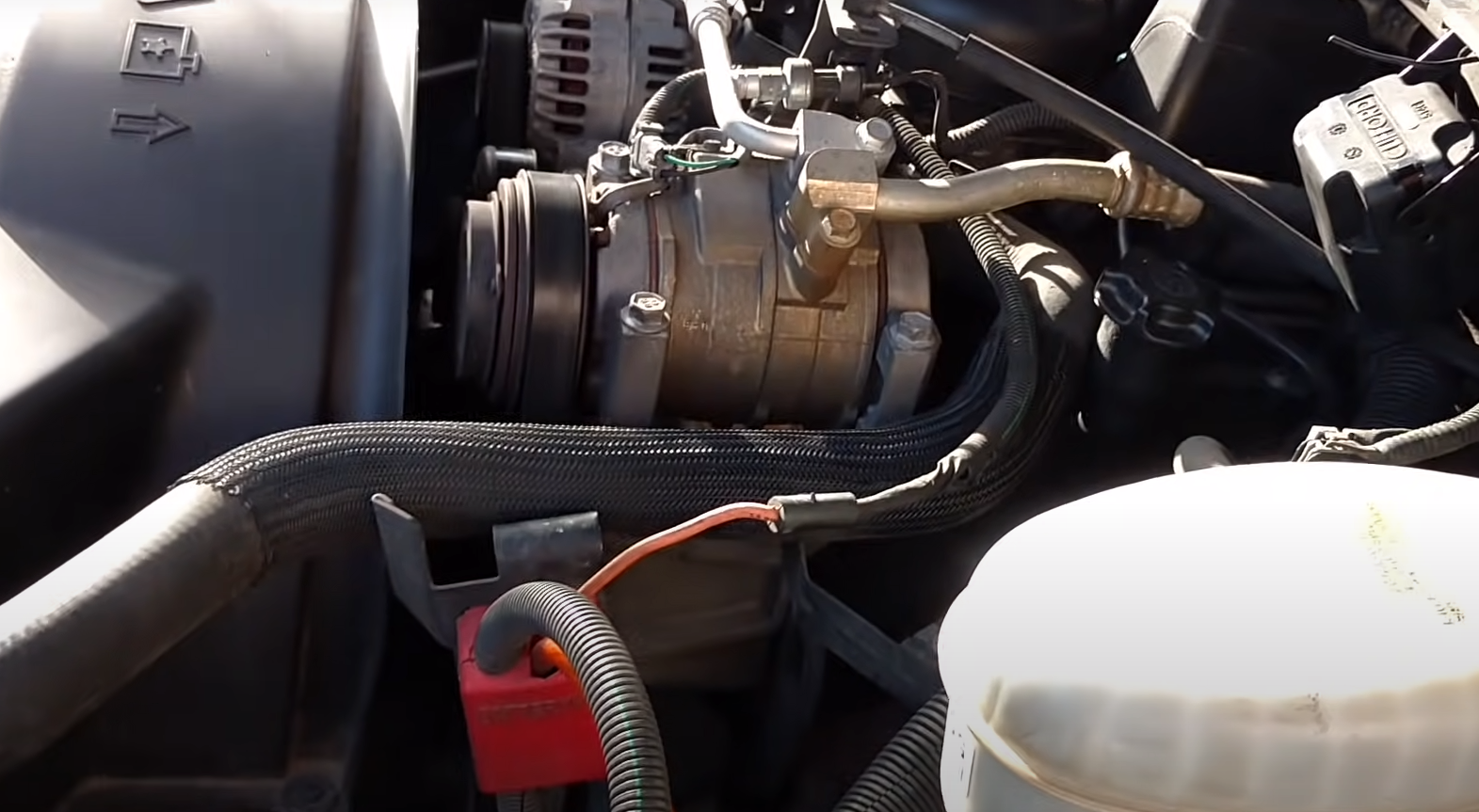 How to Pull a Fuse Without a Fuse Puller? - ElectronicsHacks