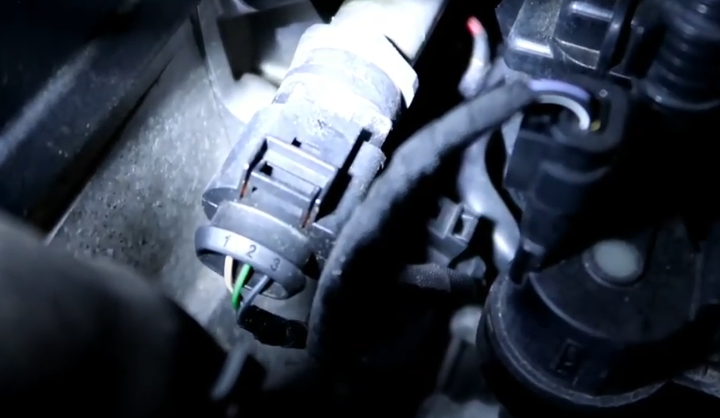 How to Test a Fuel Rail Pressure Sensor With a Multimeter ...