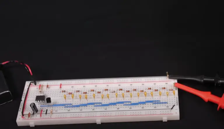 What Is a Capacitive Voltage Divider? - ElectronicsHacks