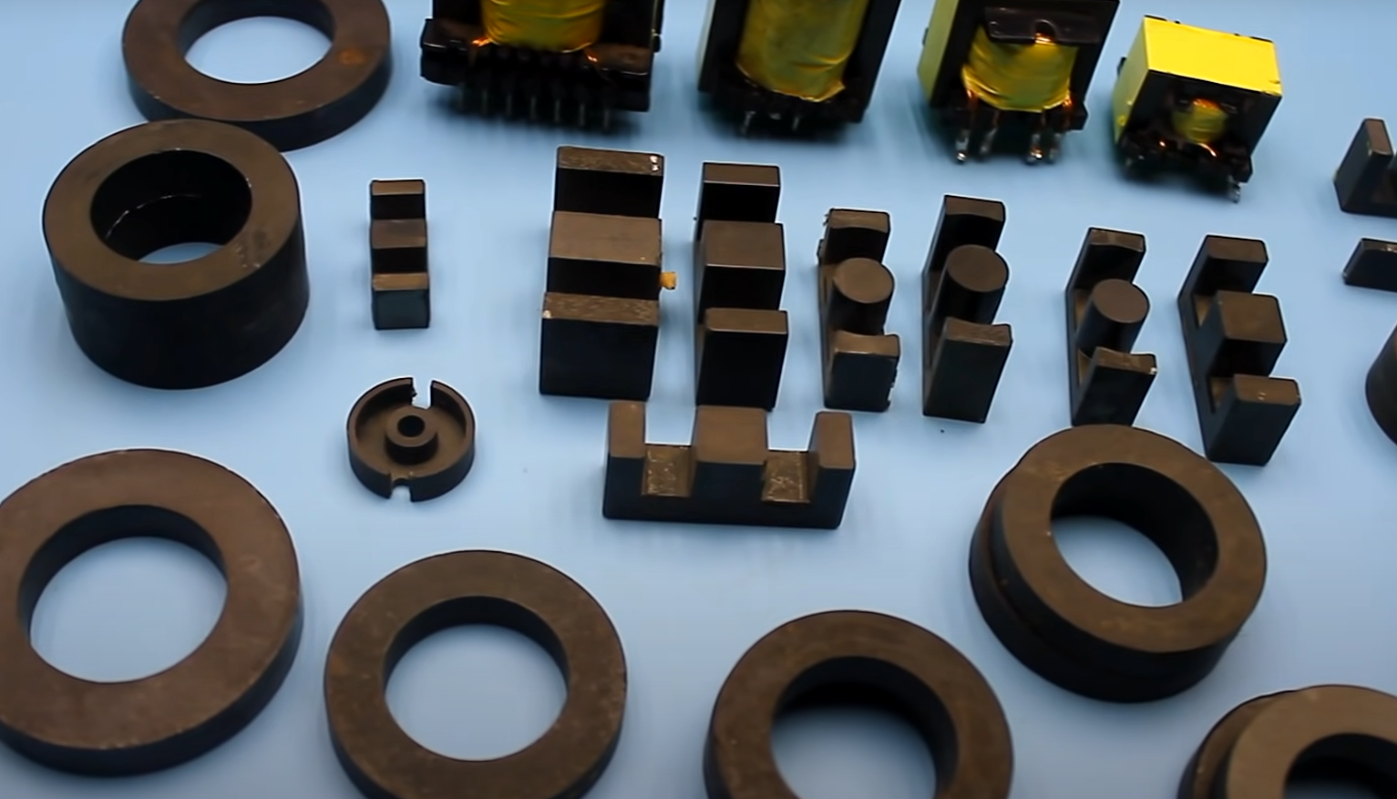 What Is a Transformer Winding? - ElectronicsHacks