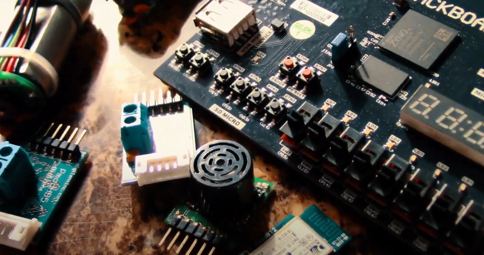 Basics of FPGA Architecture and Applications - ElectronicsHacks Basics of FPGA Architecture and Applications - ElectronicsHacks