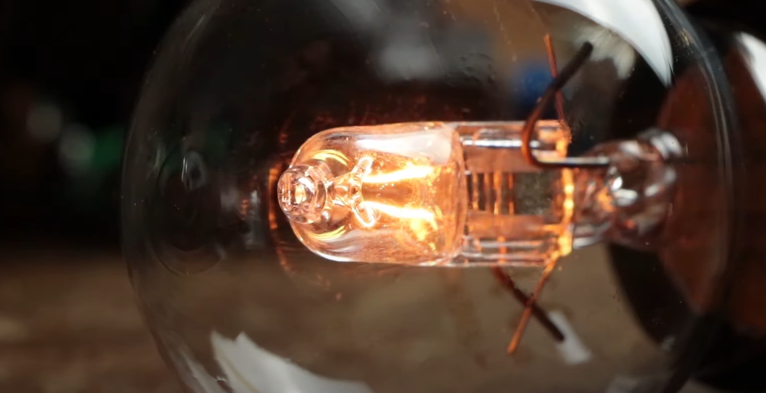 Does a Dimmer Switch Reduce Voltage or Amperage? - ElectronicsHacks