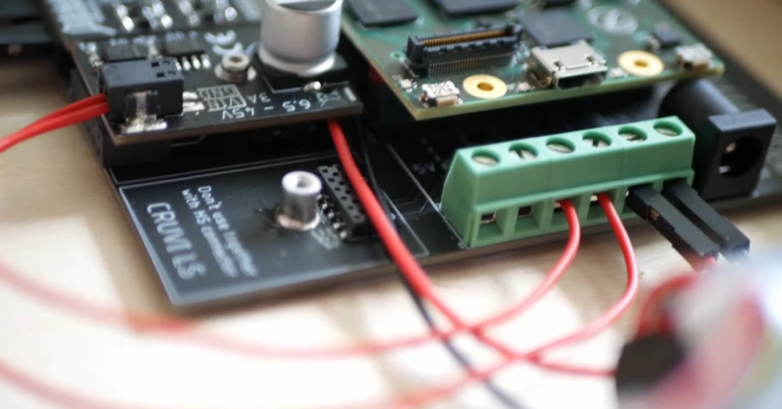 FPGA vs. Microcontroller: Which is Better? - ElectronicsHacks