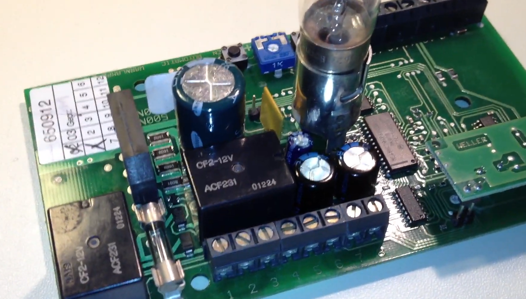How to Clean a Circuit Board of Corrosion? - ElectronicsHacks