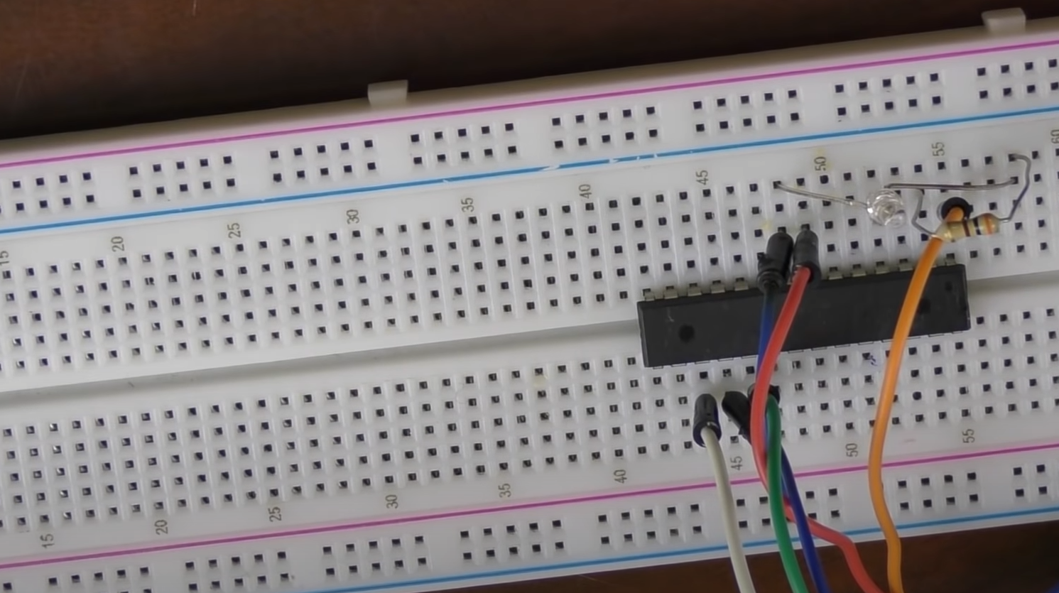PIC32 vs. AVR32: Which is Better? - ElectronicsHacks