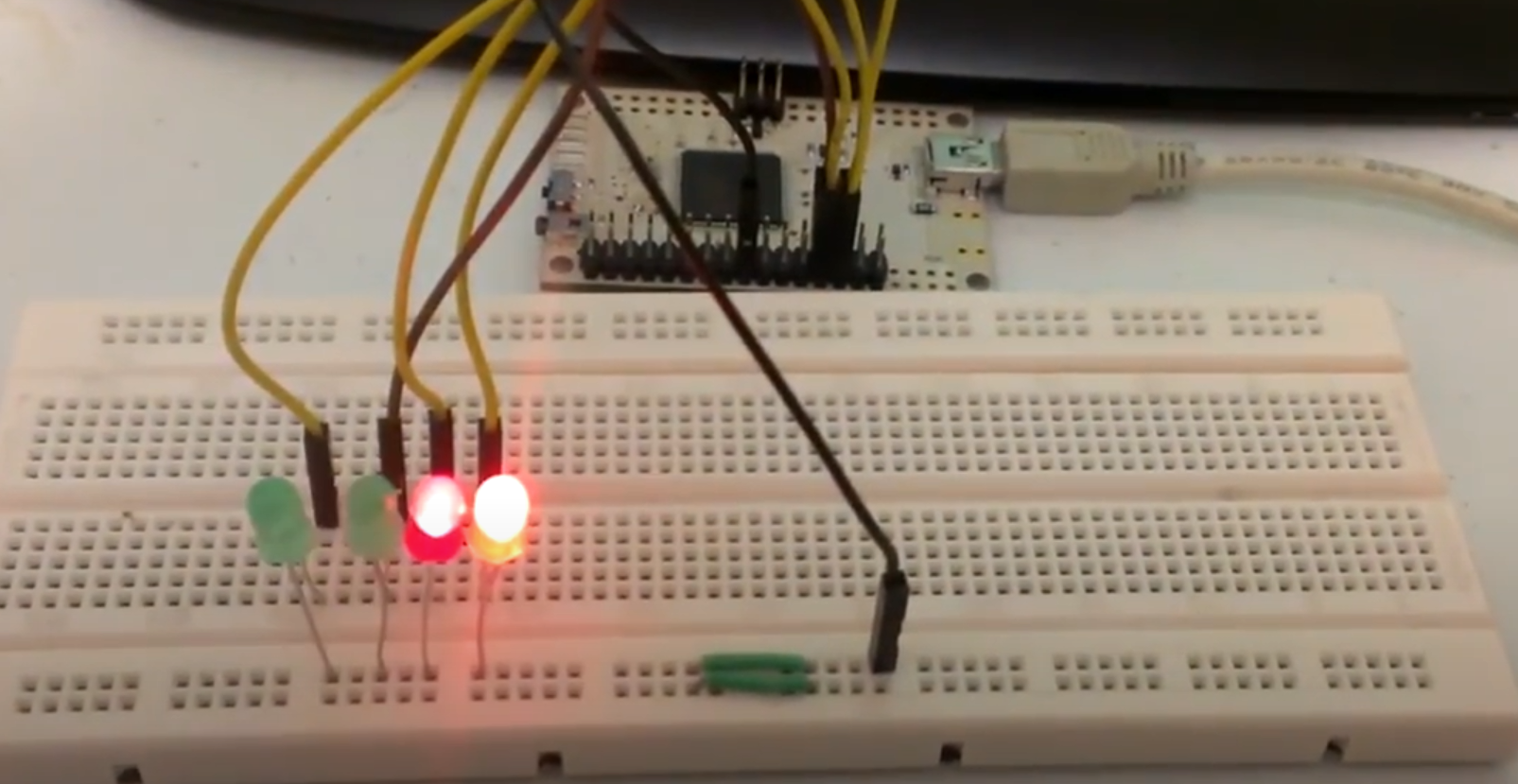 PIC32 vs. AVR32: Which is Better? - ElectronicsHacks
