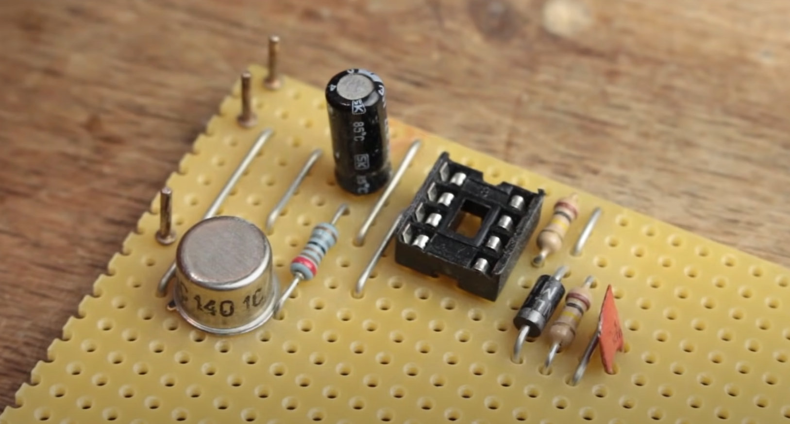 What Are Operational Amplifiers? - ElectronicsHacks