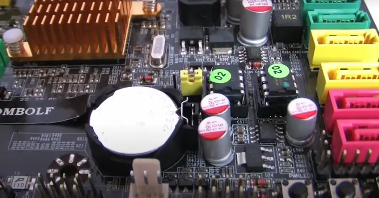 What is a CMOS? - ElectronicsHacks