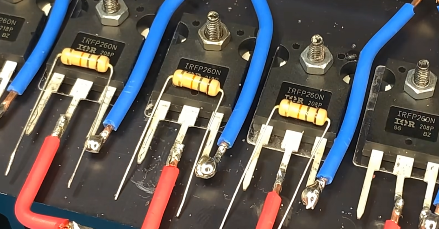 What is a CMOS Inverter? - ElectronicsHacks