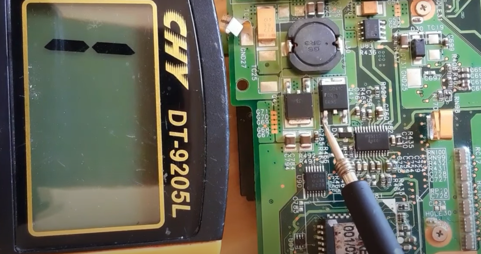What is a P-Channel MOSFET? - ElectronicsHacks