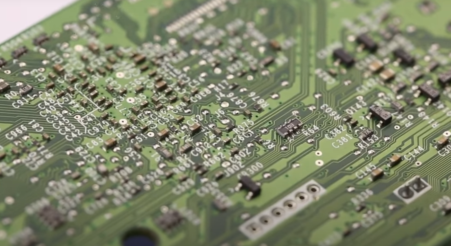 What is a P-Channel MOSFET? - ElectronicsHacks