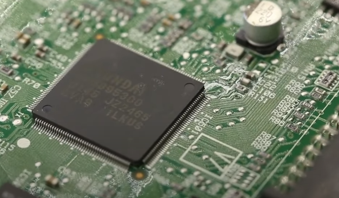 What is a P-Channel MOSFET? - ElectronicsHacks